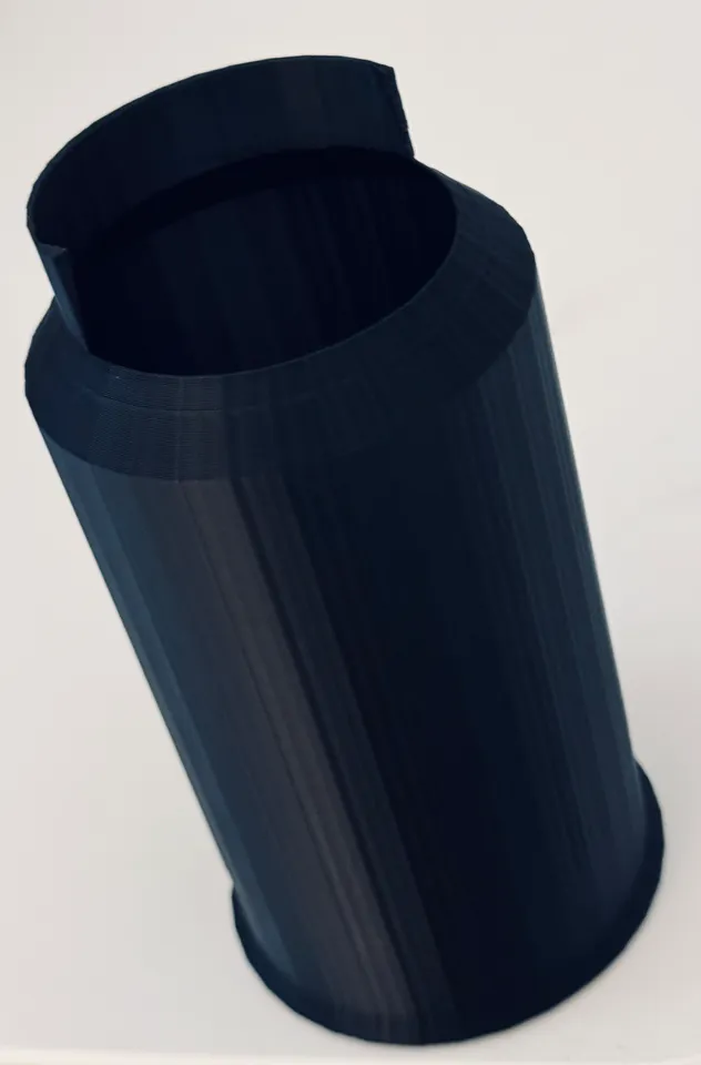 Container with edge lip for filament remainders and small objects. by ...