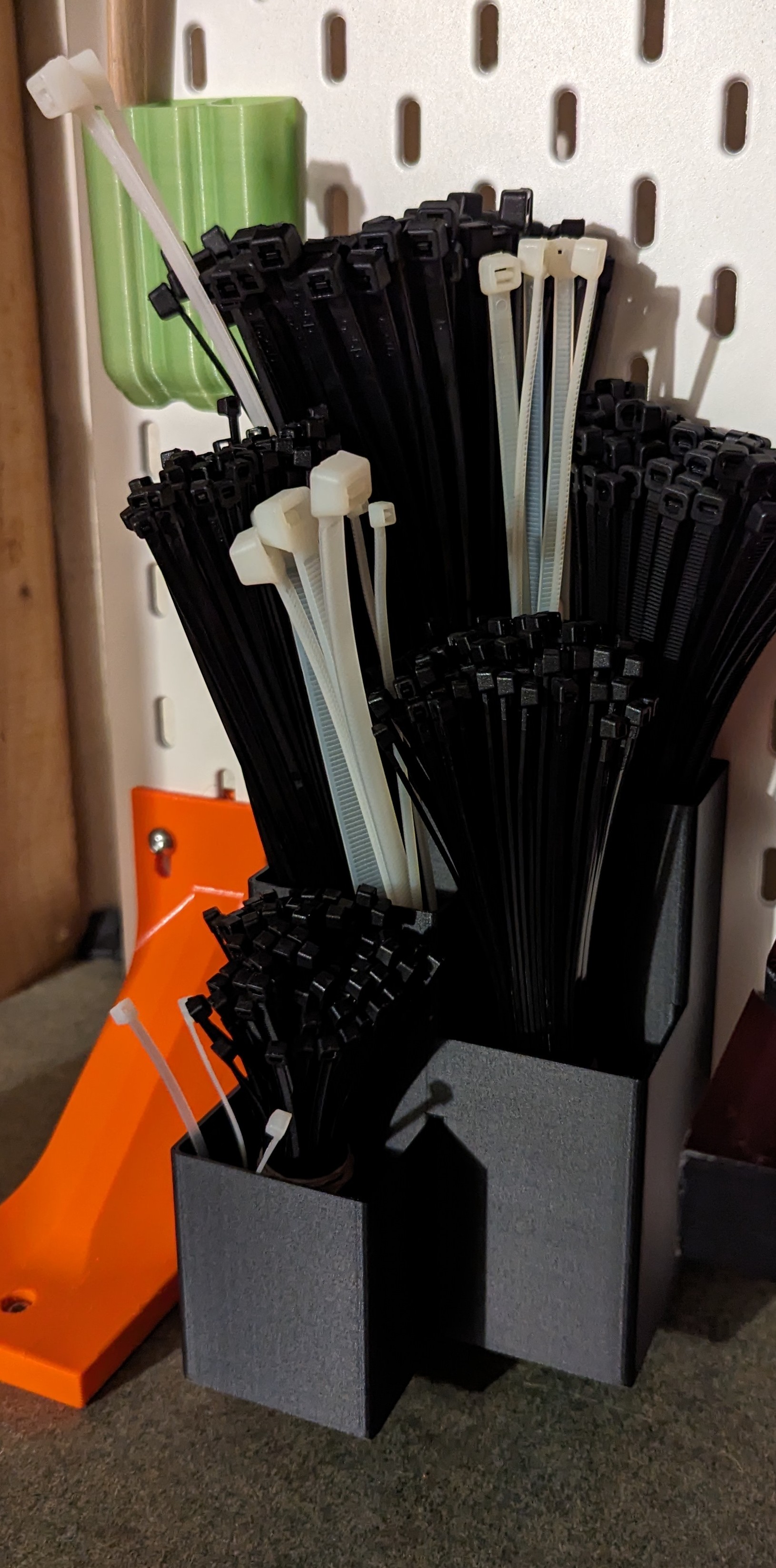 Zip tie holder for Skadis cable tie box ziptie holder by obri ...