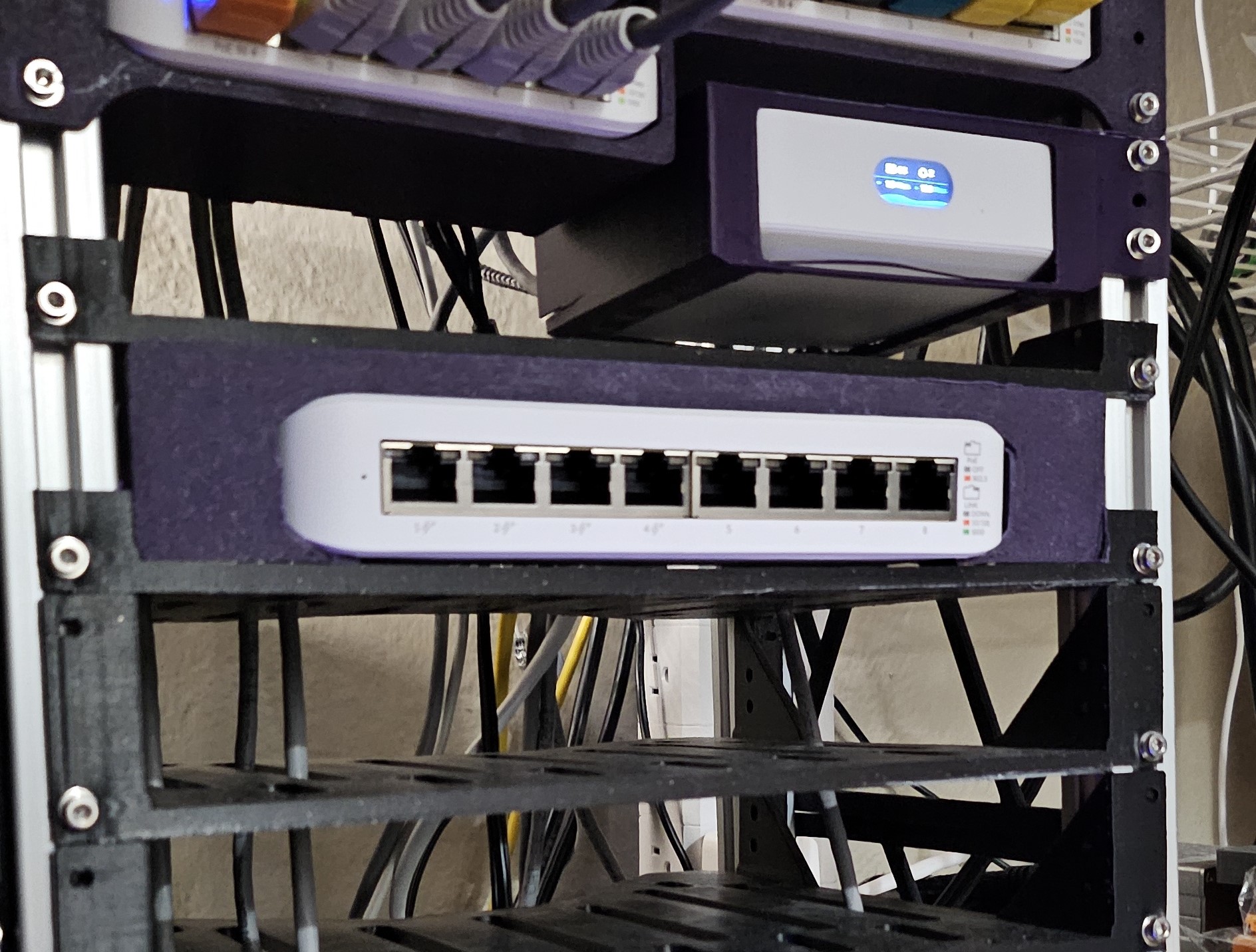 Unifi 8 Lite POE 10-inch rack shelf by The Printing Shark | Download ...