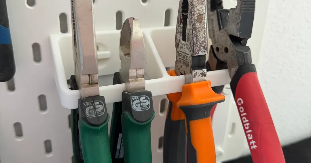 Skadis Pliers Holder with T-Clips by Diogo Resende | Download free STL model | Printables.com