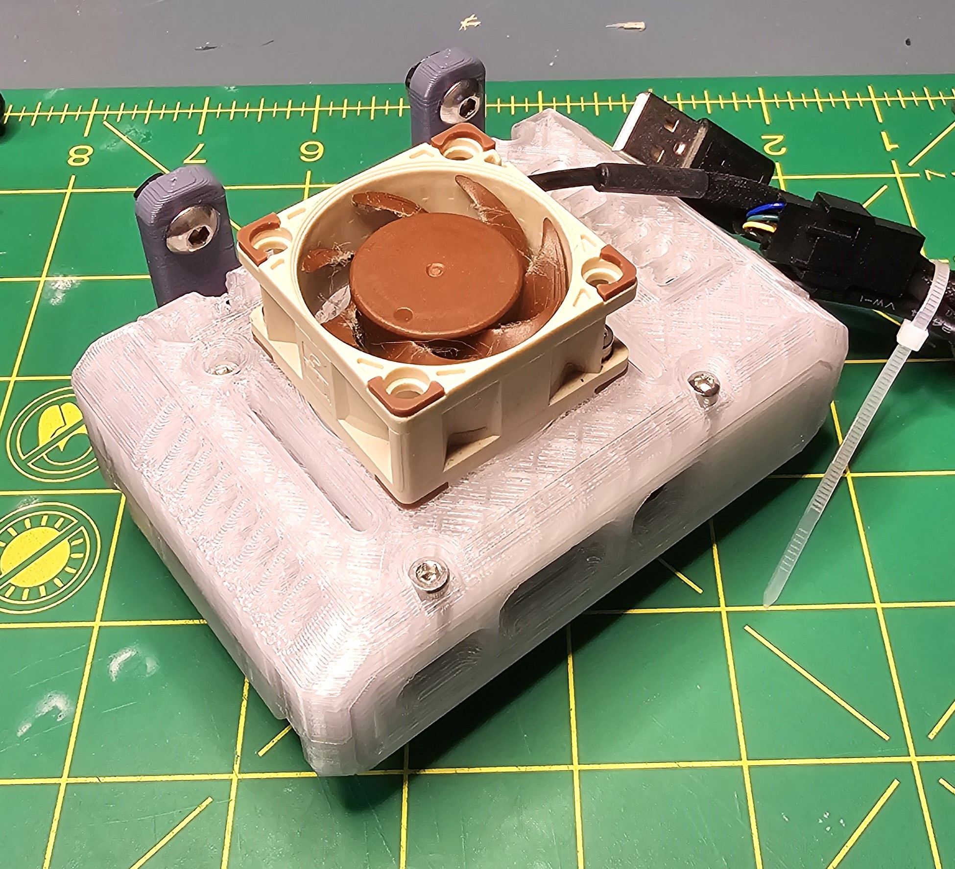 Extrusion Mount for Rpi 3b+ case by p3numbra | Download free STL model ...