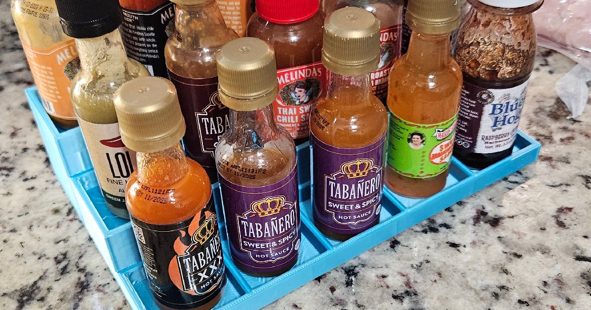 Malinda's Sample Hot Sauce Rack by SEBTOMAC | Download free STL model ...