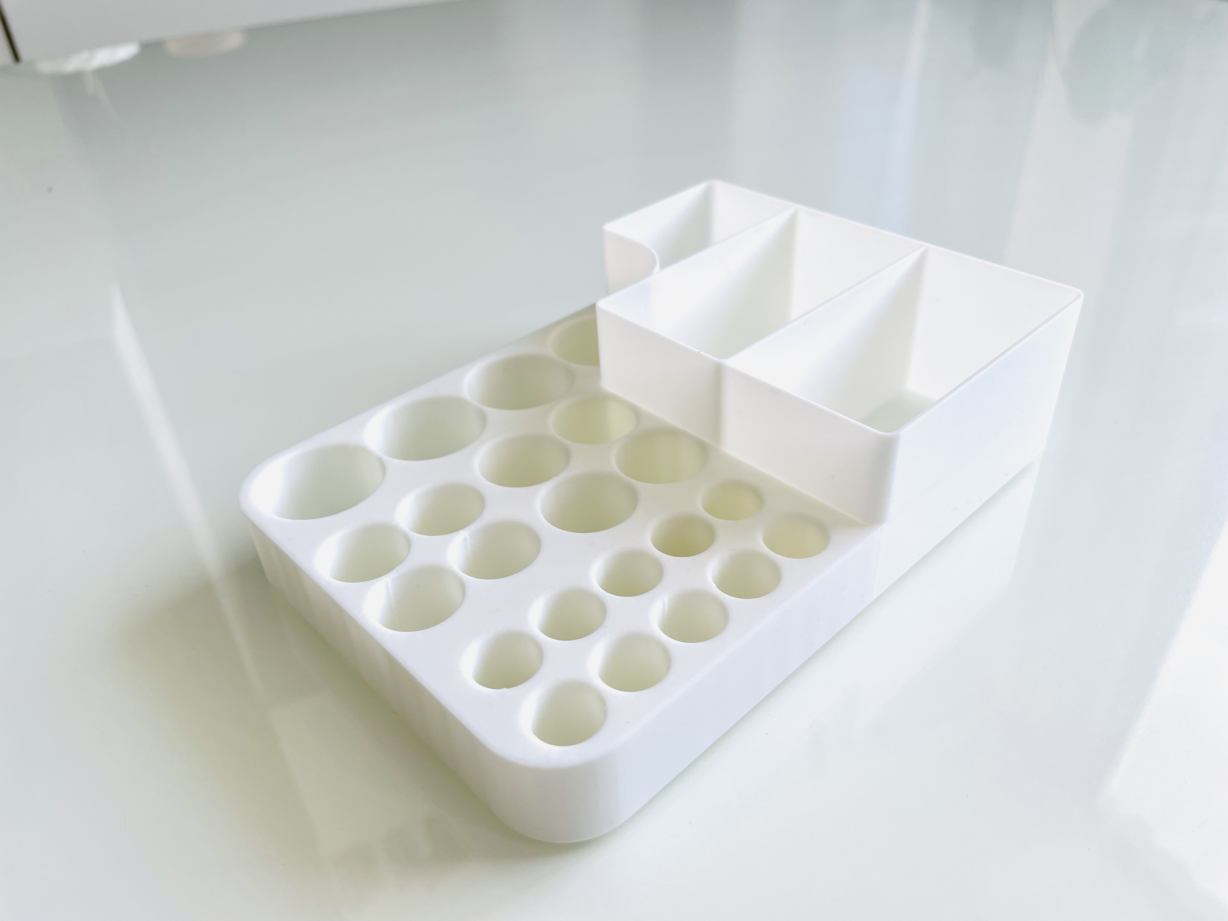 Medicine vial/ampoule holder by Peter | Download free STL model ...