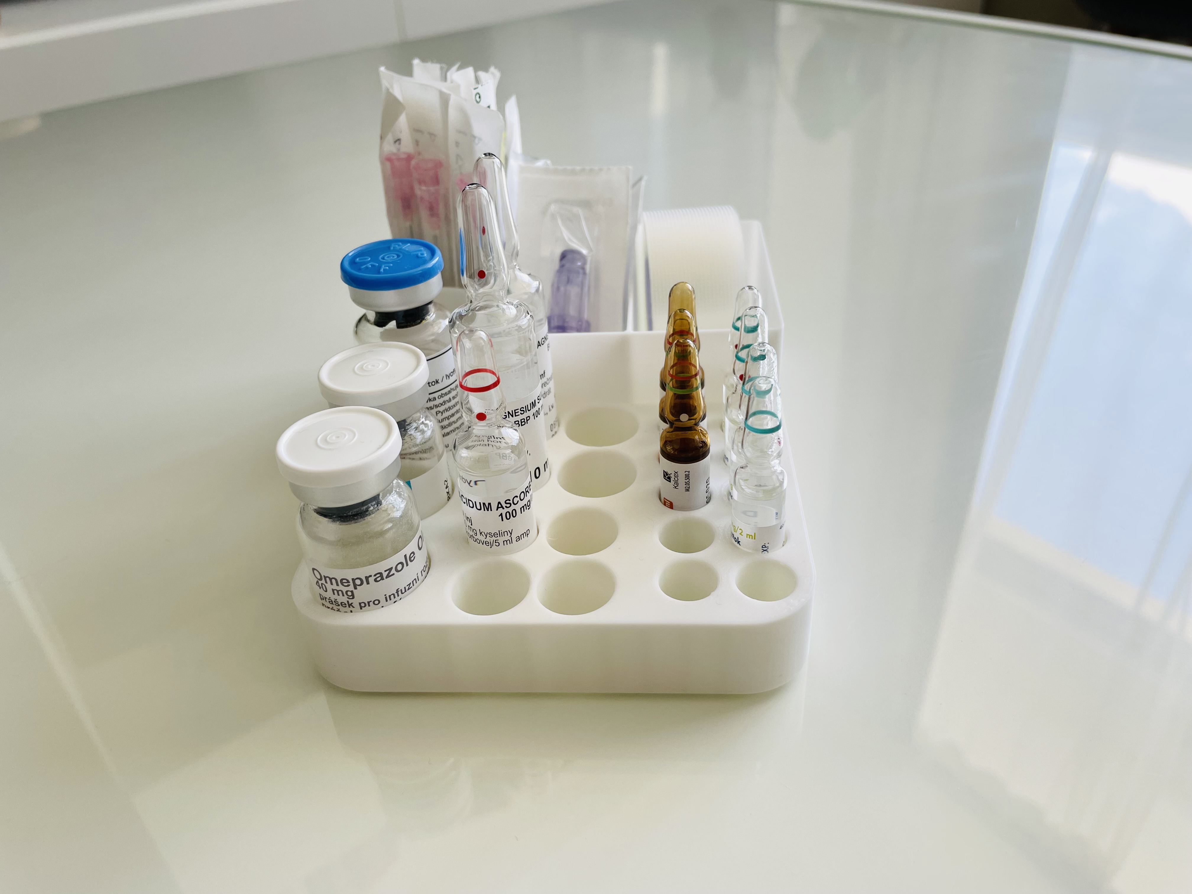 Medicine vial/ampoule holder by Peter | Download free STL model ...