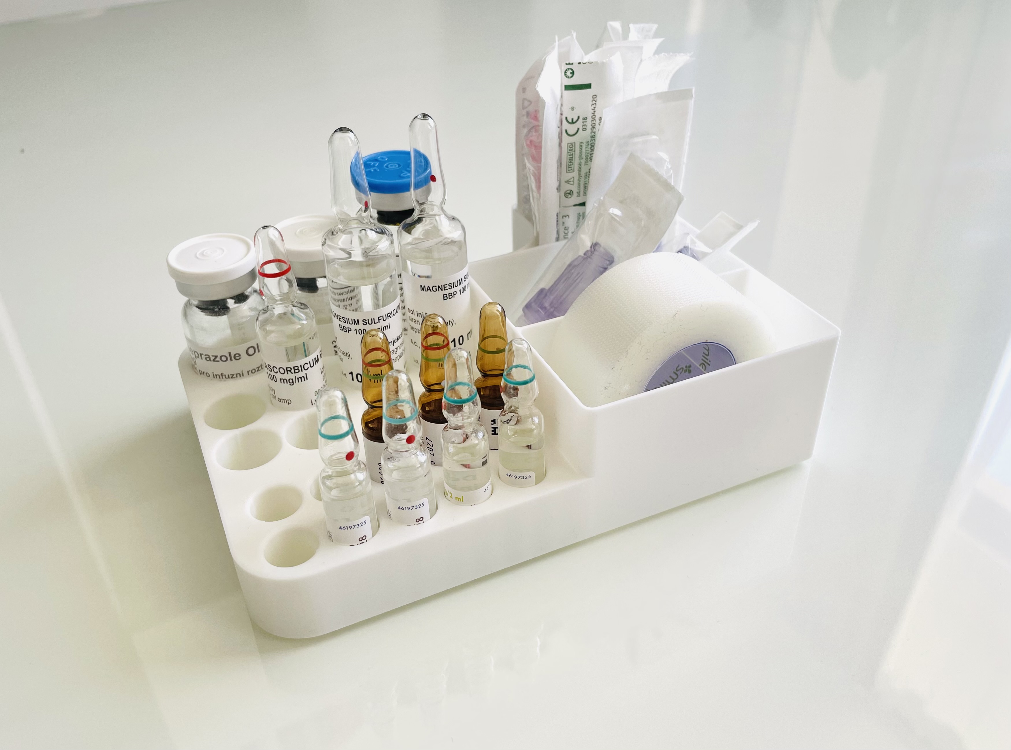 Medicine vial/ampoule holder by Peter | Download free STL model ...