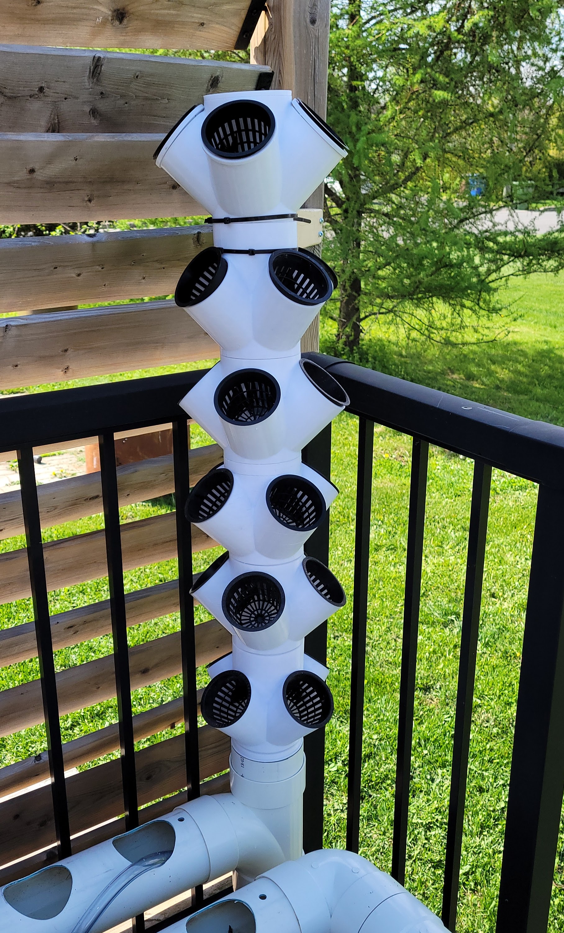 Stackable Hydroponic Tower with 4 Openings by Webbez | Download free ...