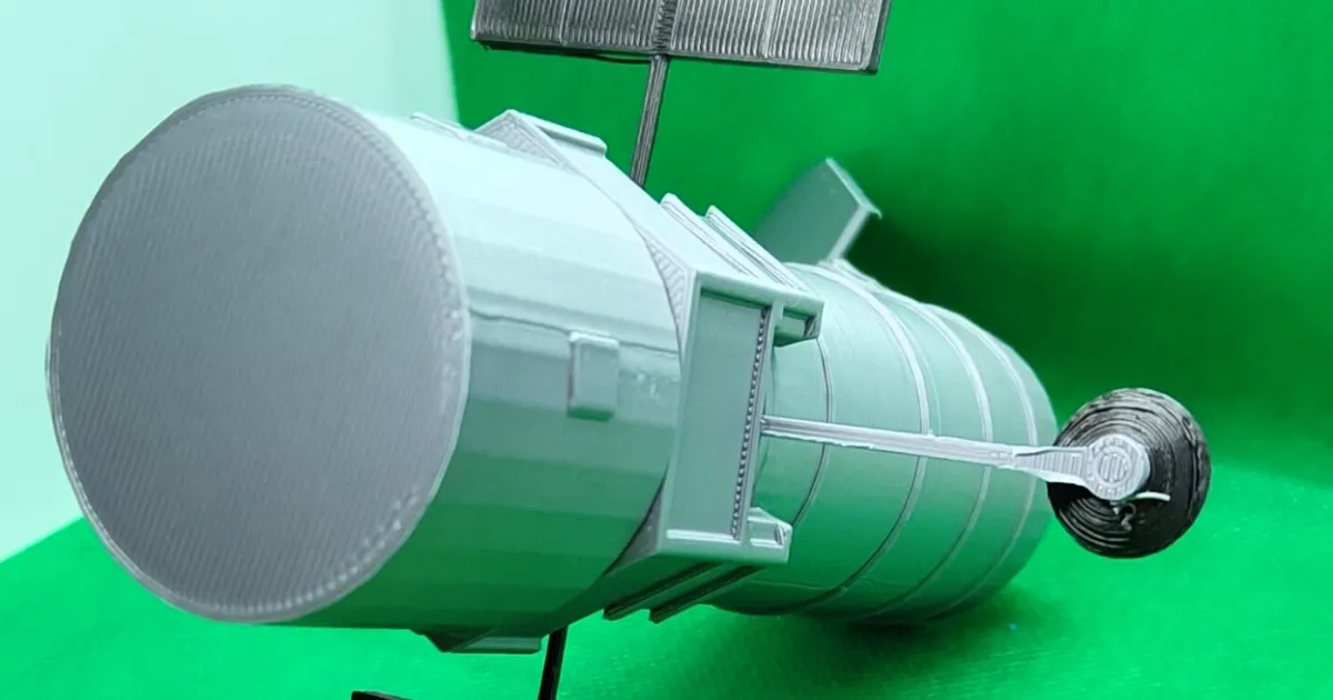 Hubble Space Telescope 25th Anniversary Model by MakerDavid3d ...