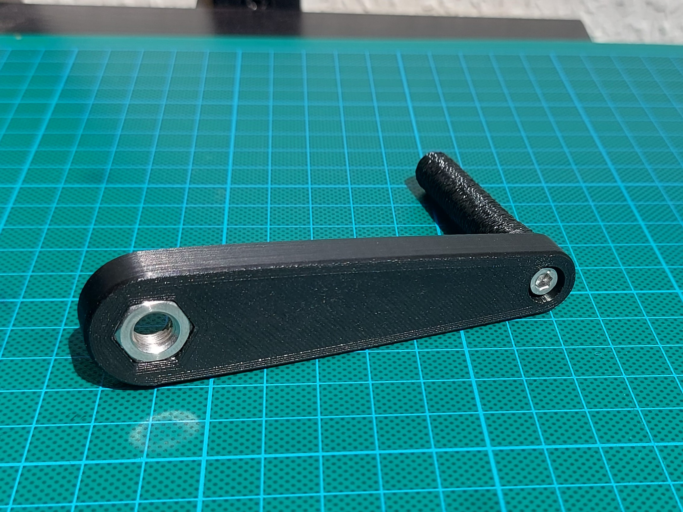 Hand Crank for M8 Hex Nut (13mm Hex), easy to print, no supports by ...