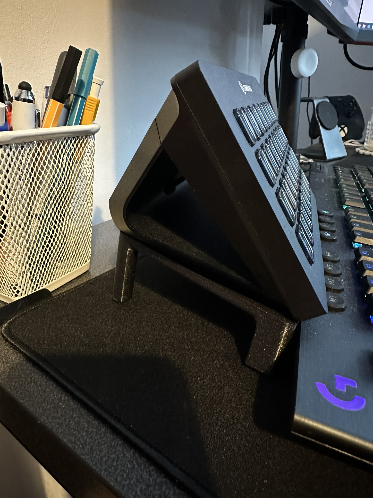 Upward Stream Deck XL 10° stand by Royal198 | Download free STL model ...