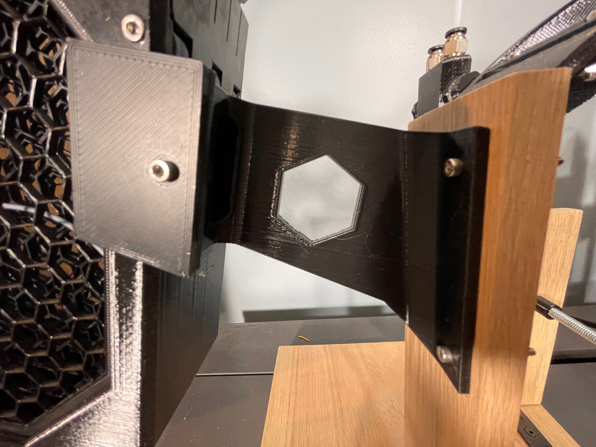 Slot Buffer Angled Bracket by Real 3D Prints | Download free STL model ...