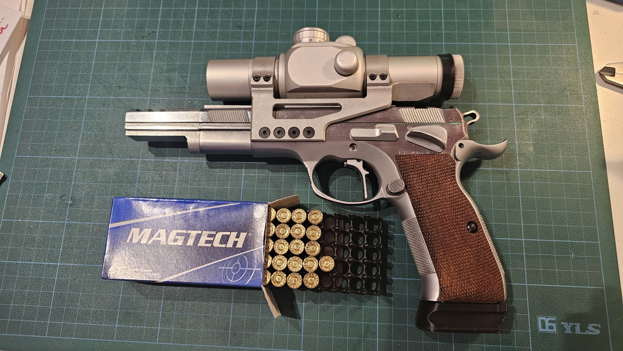 Extender 17+2 for Tanfoglio, CZ and similar 9mm by Yezariael | Download ...