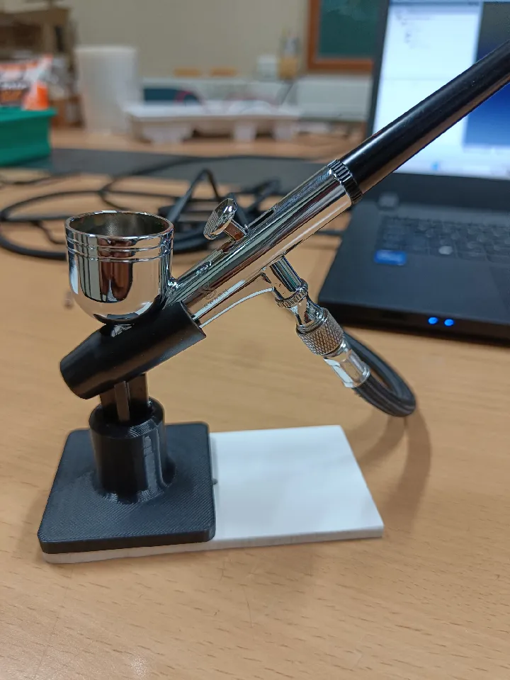 Airbrush Holder by Pavan Devatwal | Download free STL model ...