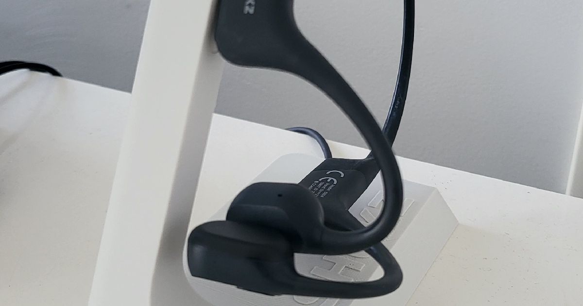 Shokz openrun charging stand by 원종민 | Download free STL model ...