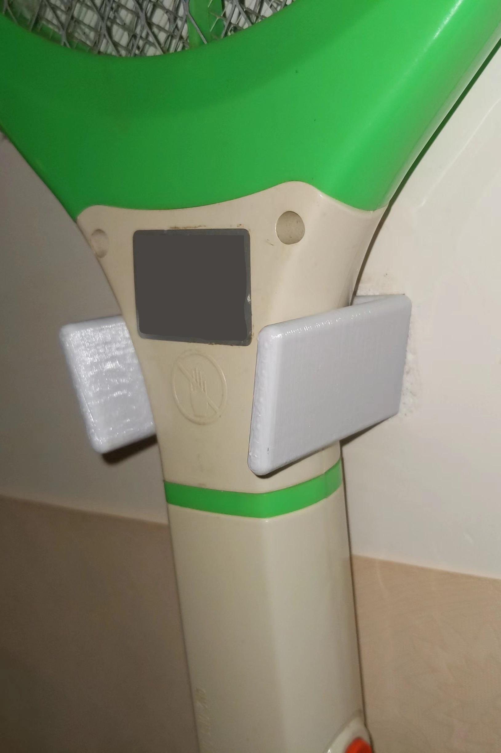 Electric mosquito swatter wall mounting bracket by cyc | Download free ...