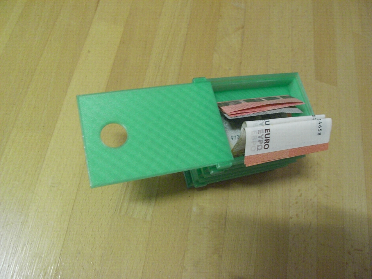 Stackable boxes for money, credit cards or anything imaginable by Buggi ...