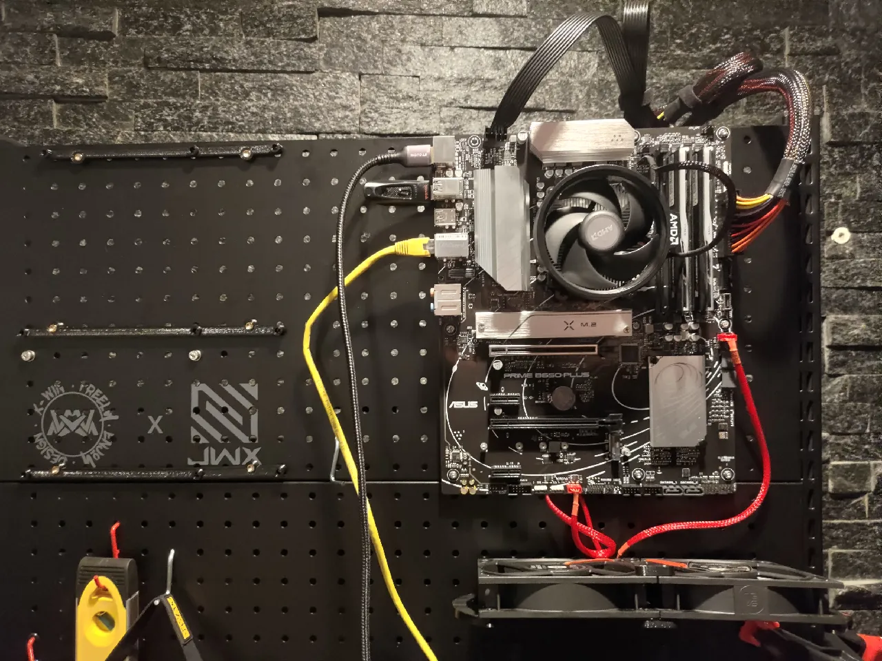 Pegboard PC by John Harrell | Download free STL model | Printables.com