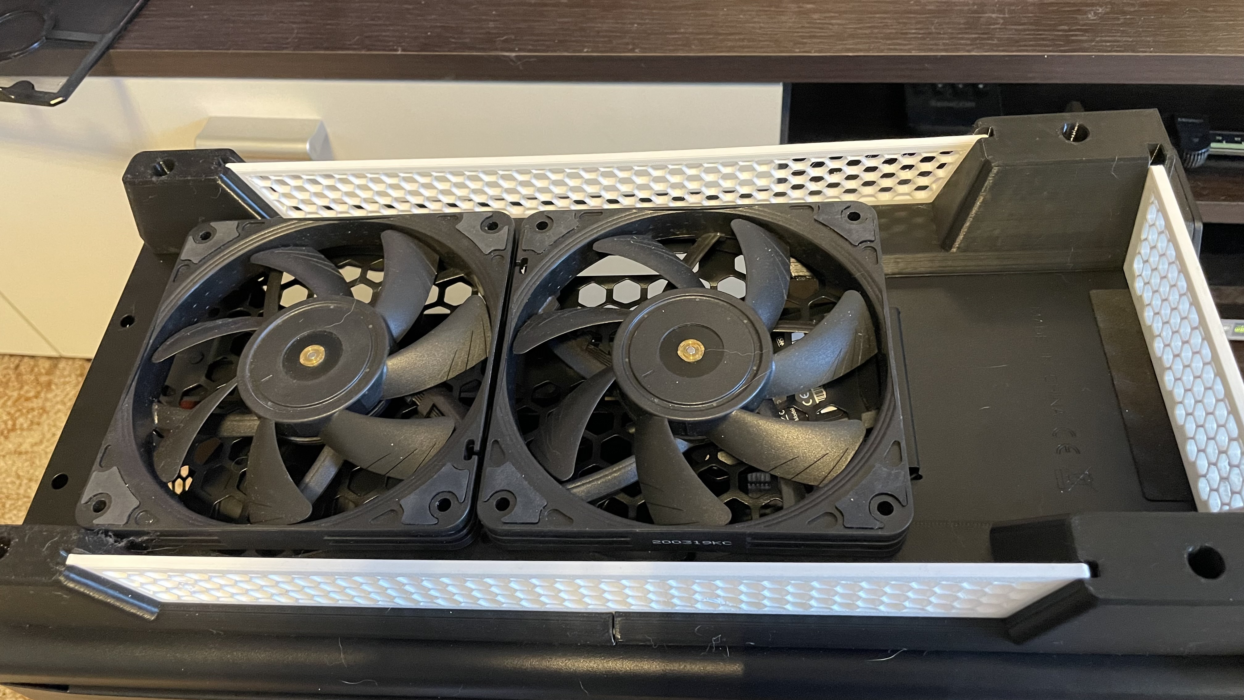Metallic gear by phanteks neo g mini v2 bottom cooling by Speedy ...