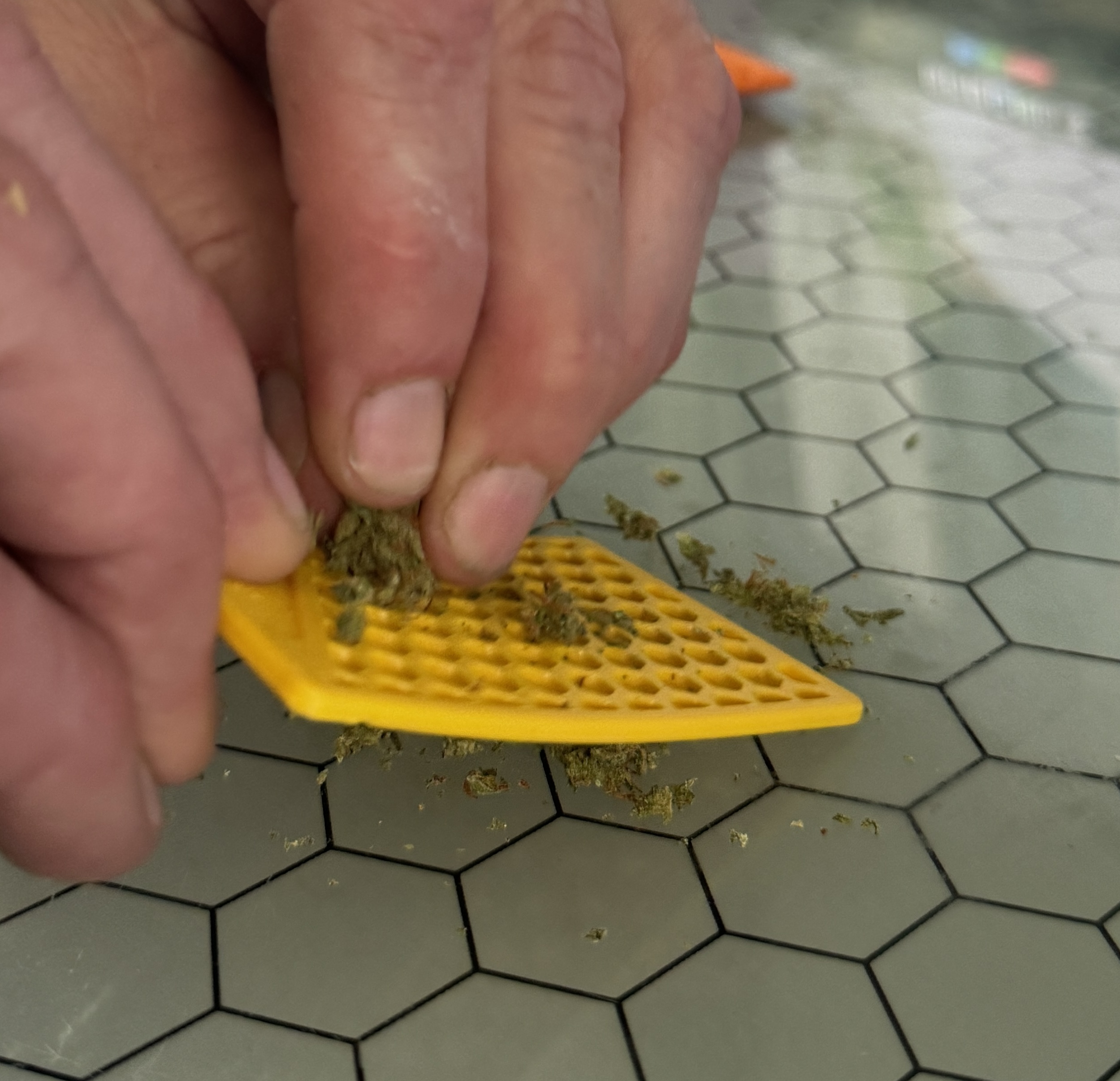 Grinder Card - Weed by cforms | Download free STL model | Printables.com