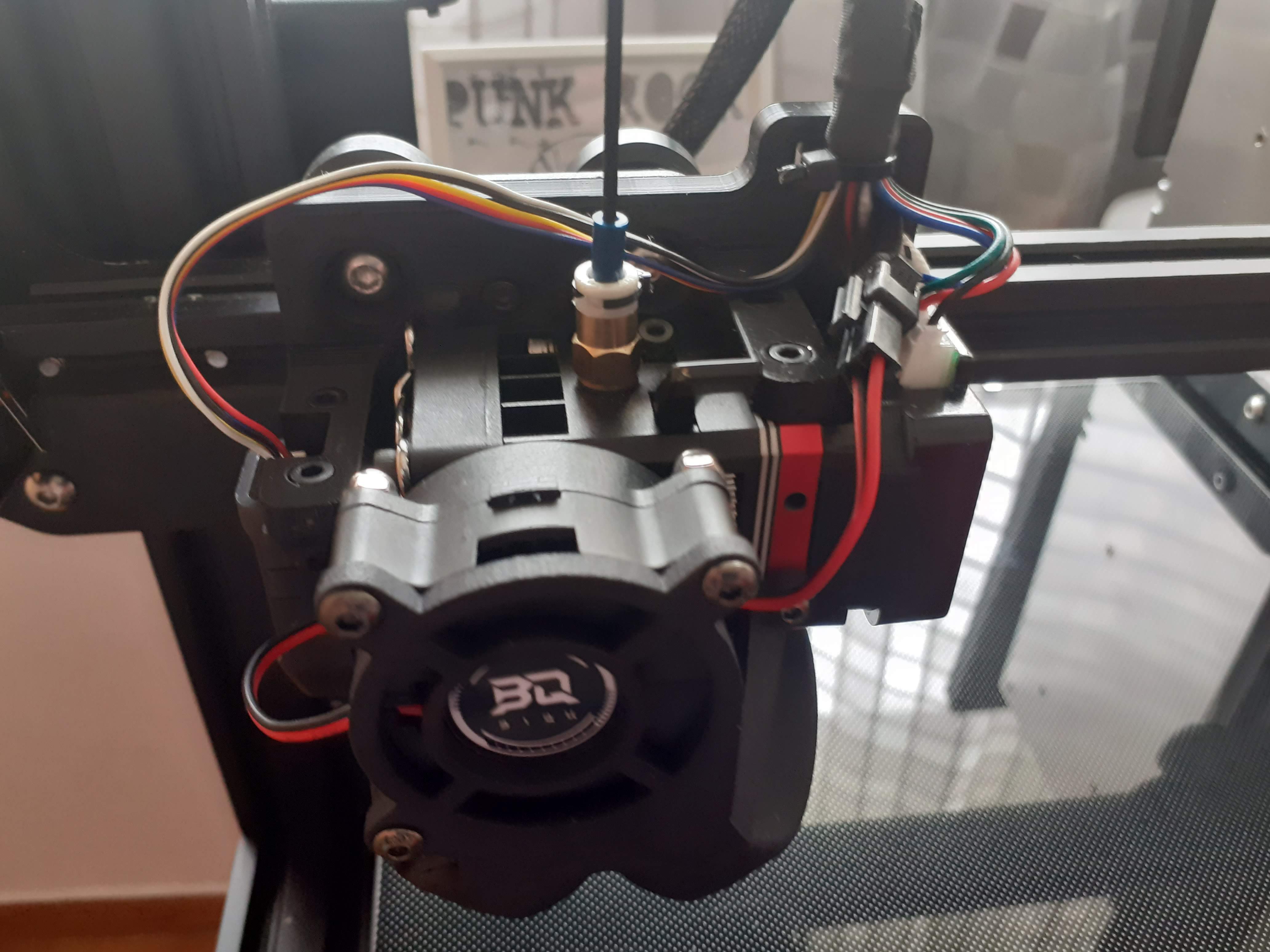 Ender 3/Pro BIQU H2 /V2/V2s Plate with CR-touch mount par Nick Tselikos | Téléchargez ...