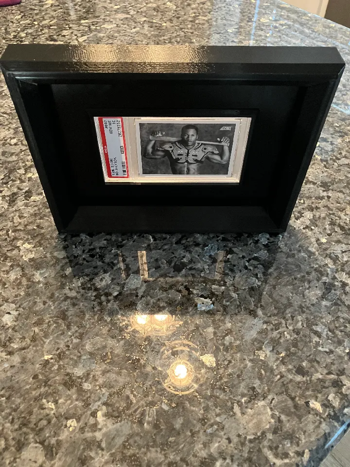 PSA Wall Frame (Parametric) by Mhr | Download free STL model ...