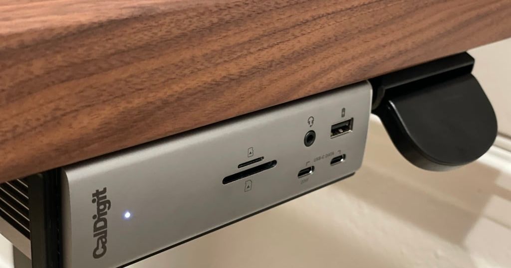 CalDigit TS4 Wall/Desk Mounting Brackets by dubhunter | Download free ...