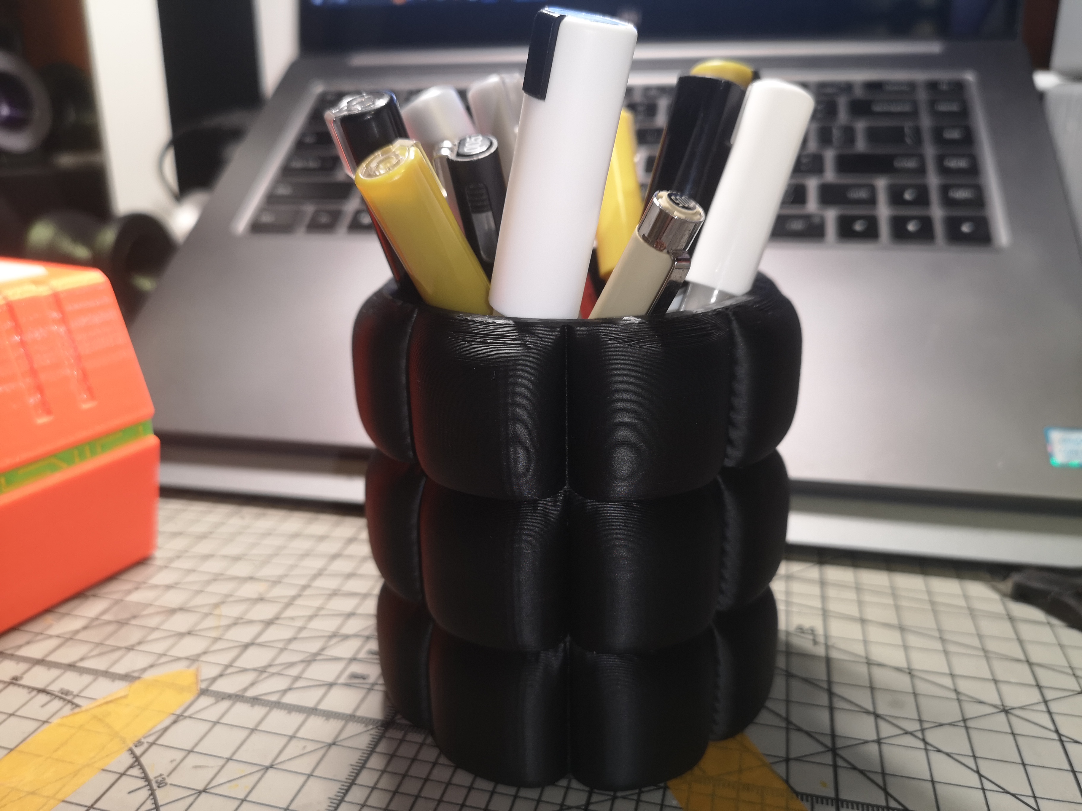 Inflated Soft Cloth Pen Holder by Shira_Yuki | Download free STL model ...