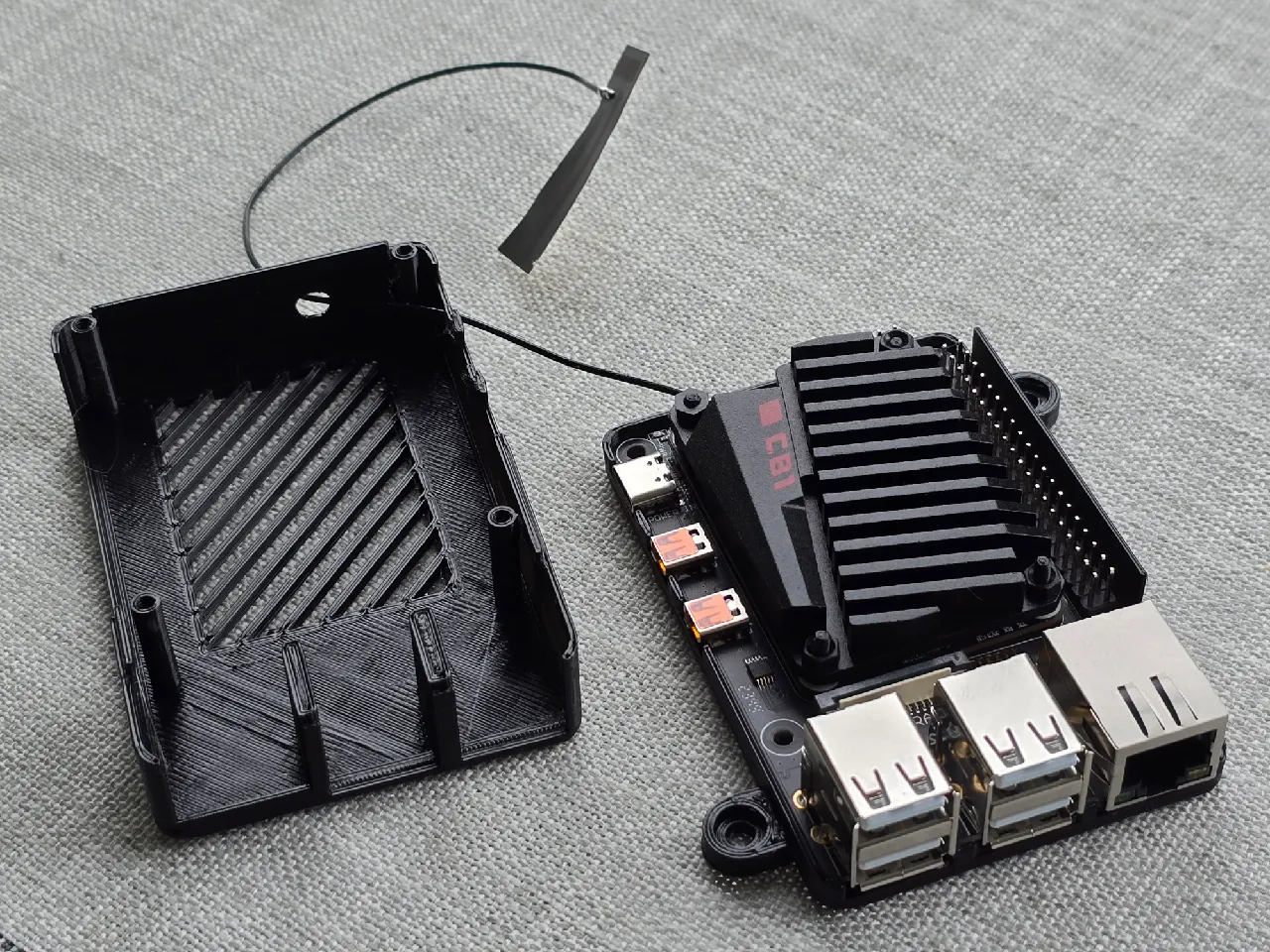 Simple BTT Pi4b case by tony | Download free STL model | Printables.com