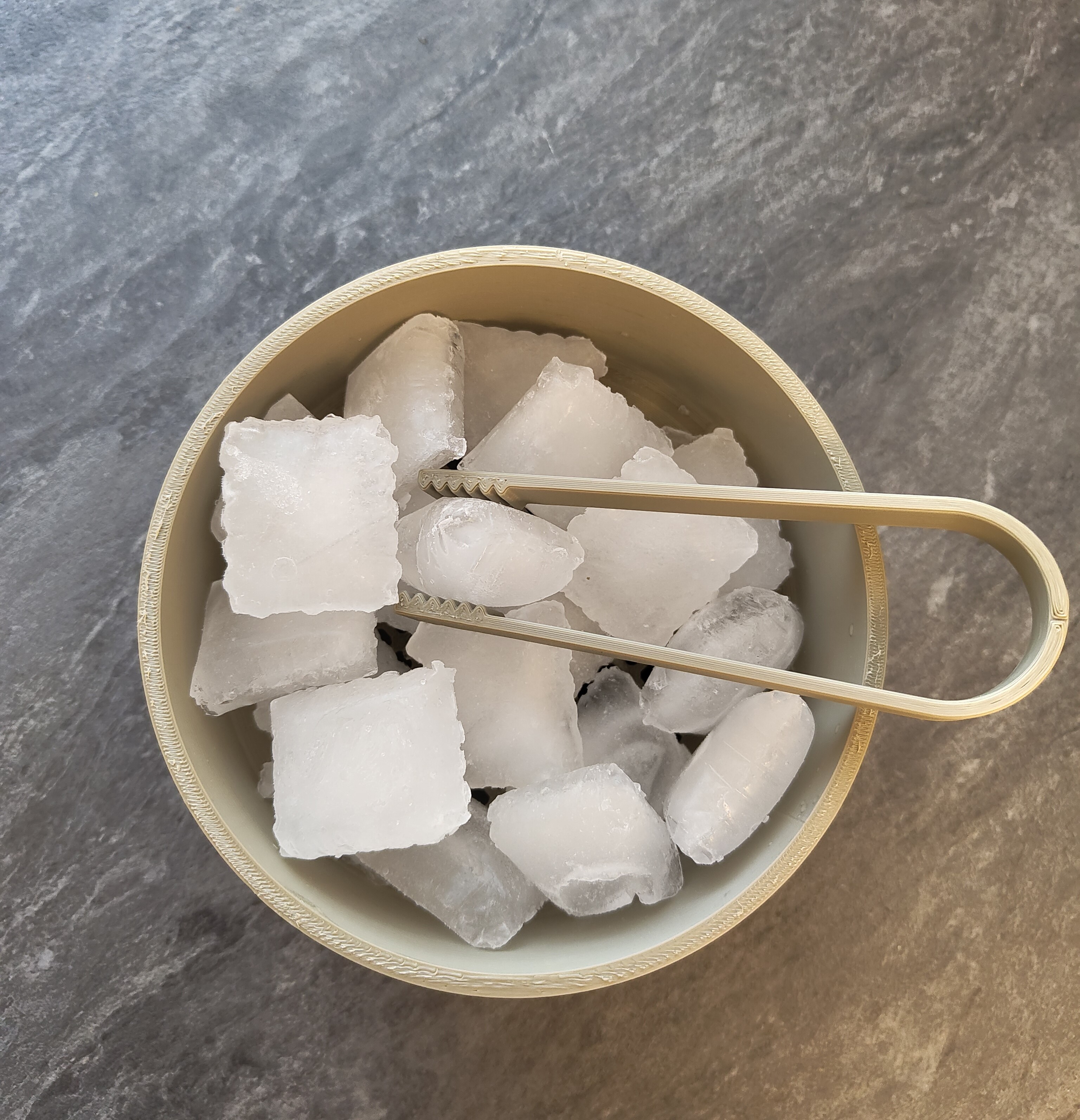 Ice Box With drip tray by Quizcen | Download free STL model ...