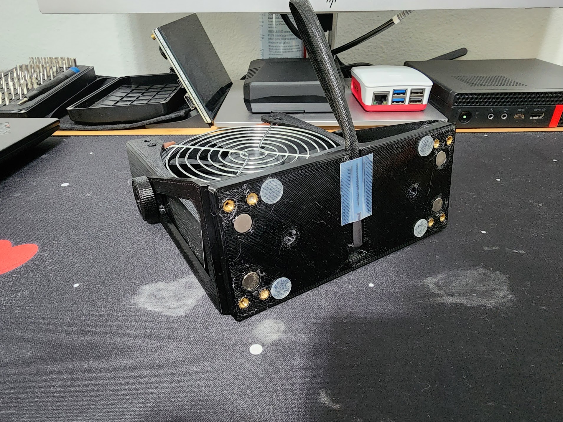 Noctua Inspired Desk Fan Mount by ValidAsian | Download free STL model ...