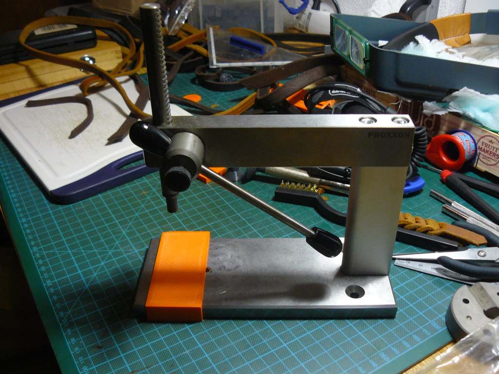 Plate for proxxon Micro-Press MP 120 by LisaE | Download free STL model ...