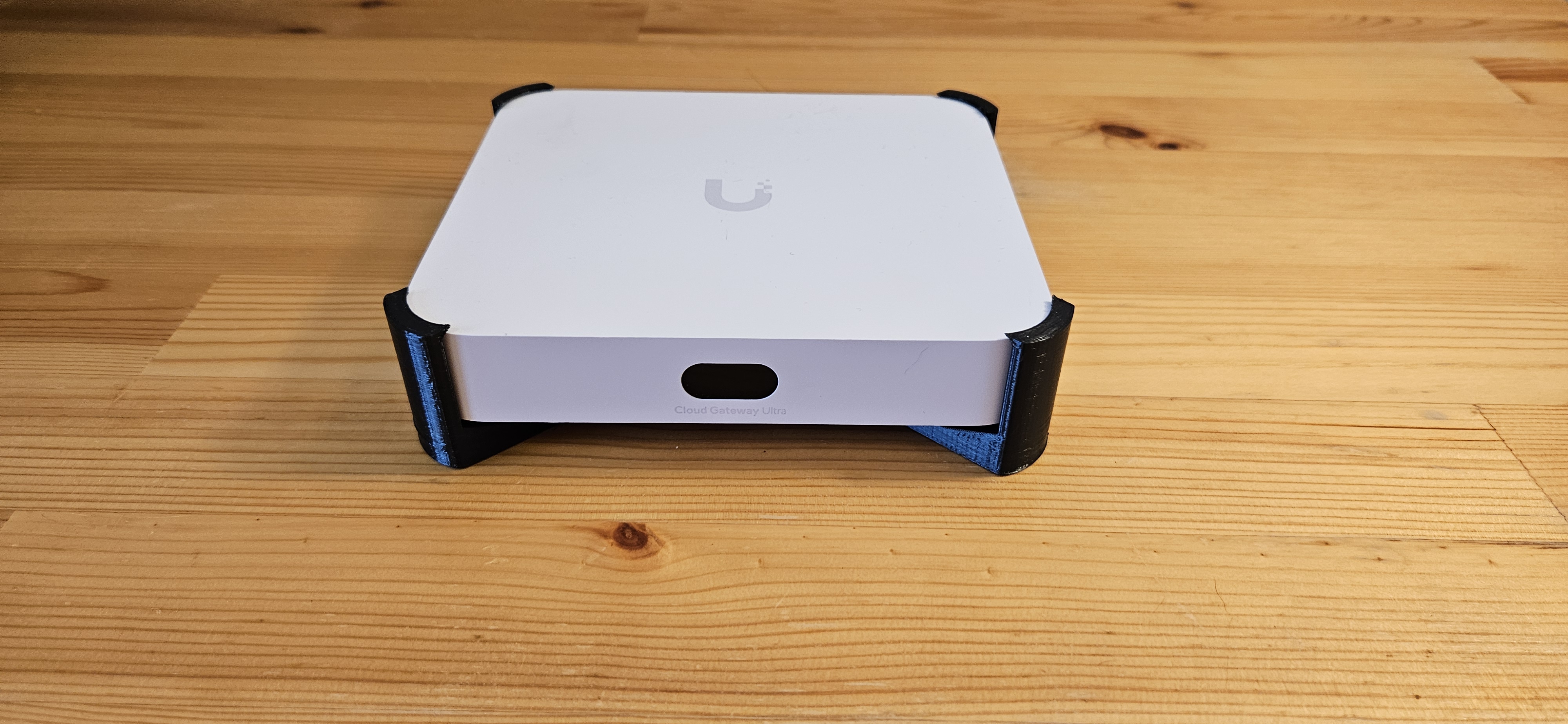 UCG Ultra mount by Pero | Download free STL model | Printables.com