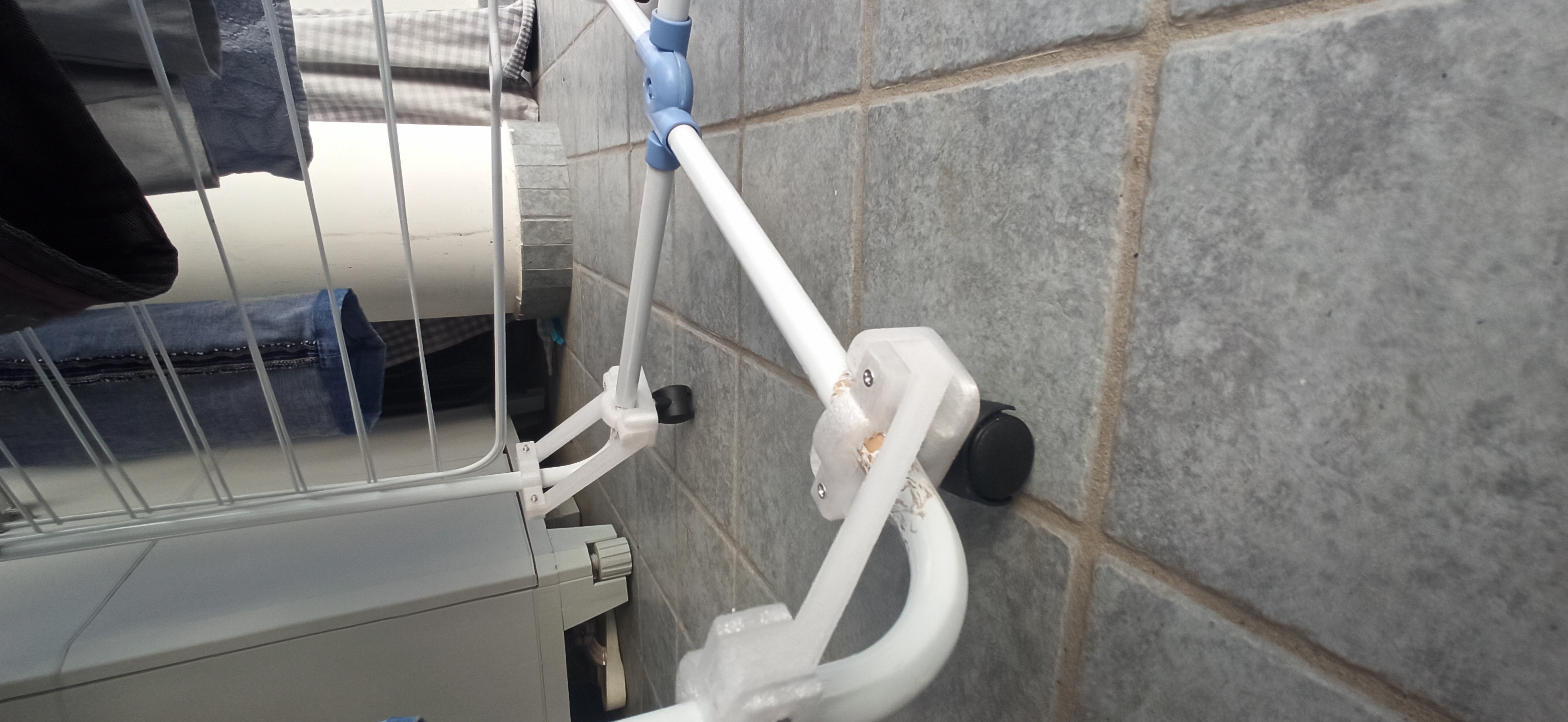 Caster wheels adapter for vertical rack by neospog | Download free STL ...