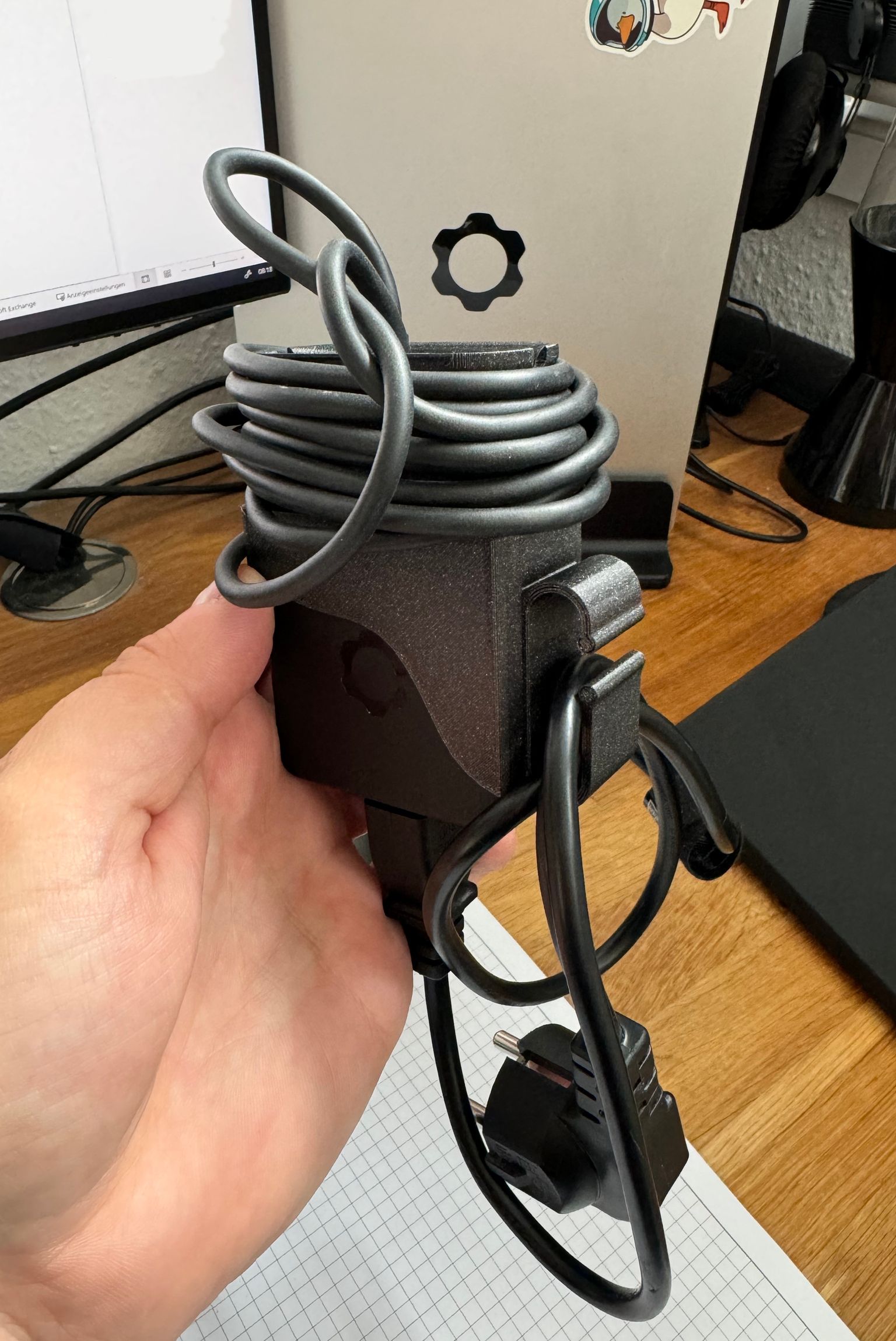 Framework 13" Laptop Power Cord Keeper by stenosis | Download free STL ...