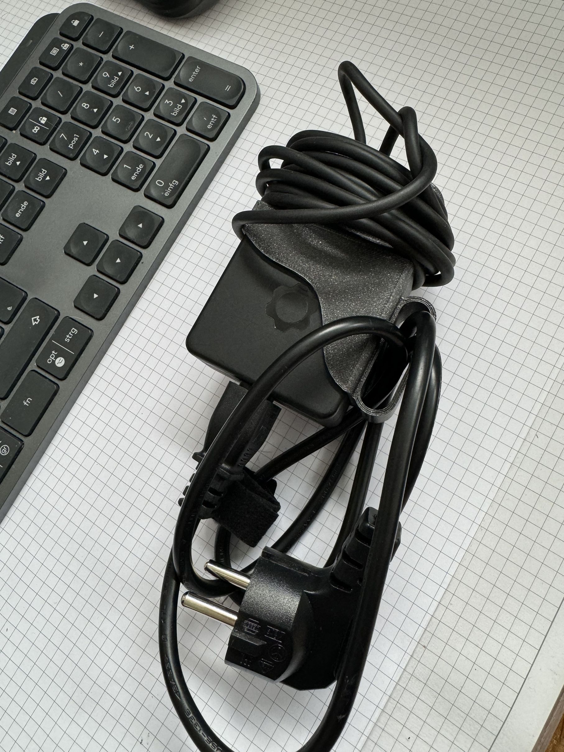 Framework 13" Laptop Power Cord Keeper by stenosis | Download free STL ...
