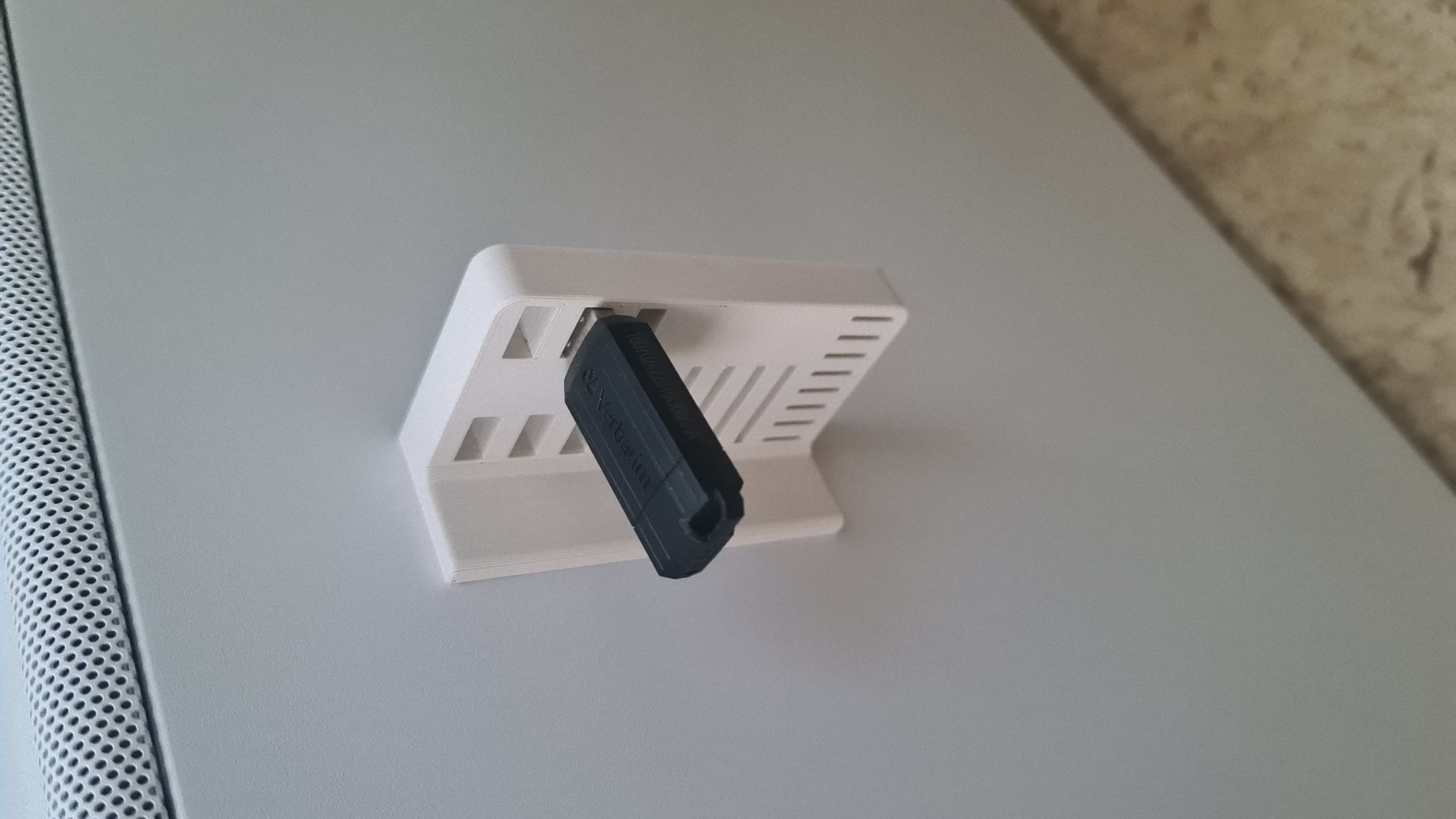 USB Sidepanelmount (magnetic) by SDC | Download free STL model ...