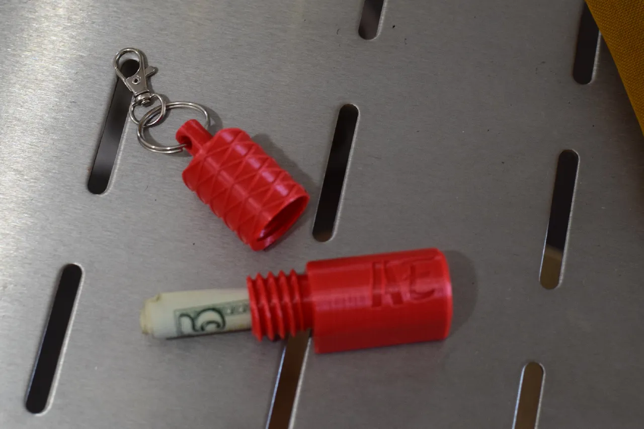 AE keychain capsule by ARTEngineering | Download free STL model ...