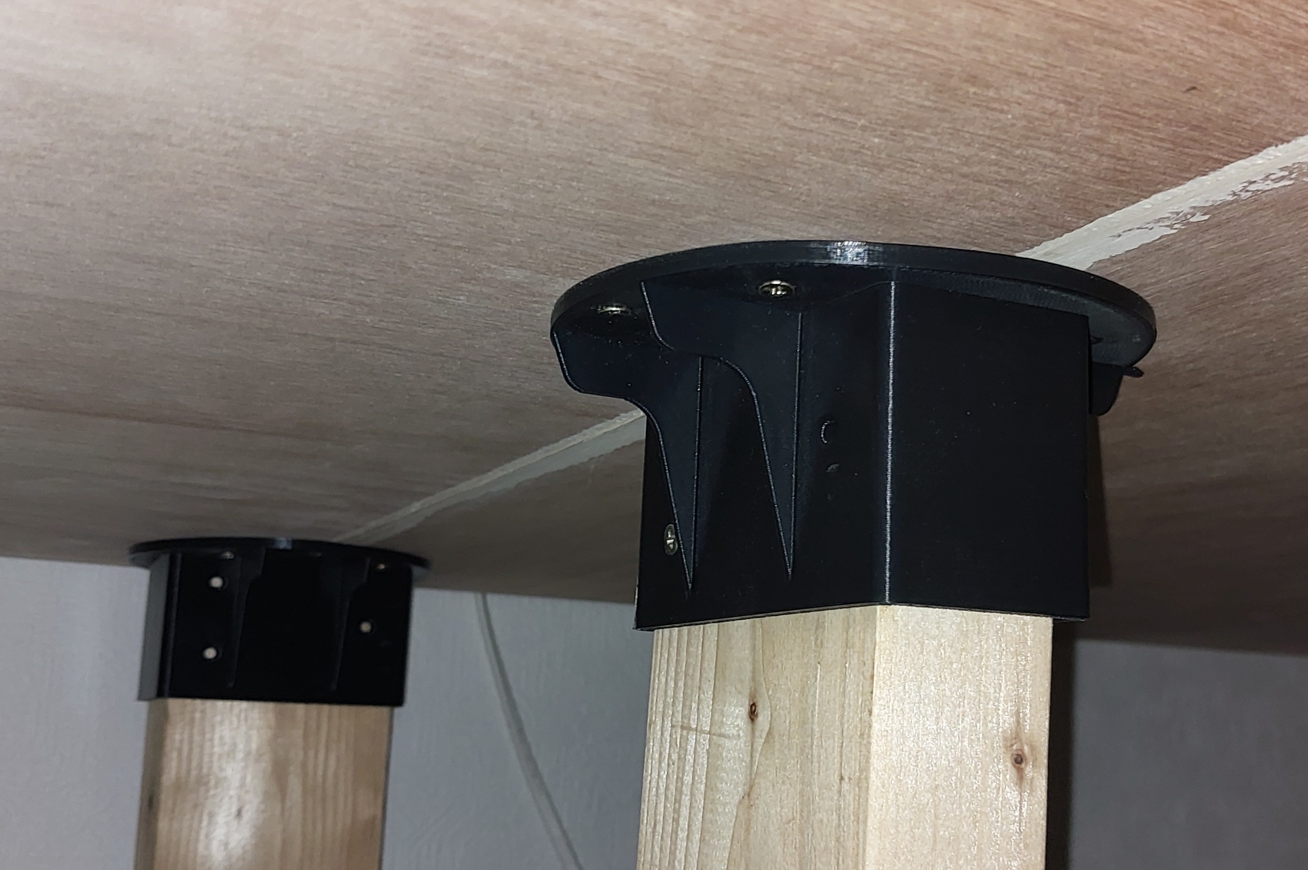 2x4 bracket mount base holder by chrbau | Download free STL model ...