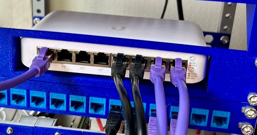 10" Rack Server Shelf to suit Ubiquiti Unifi 8 Lite Switch by Pete ...