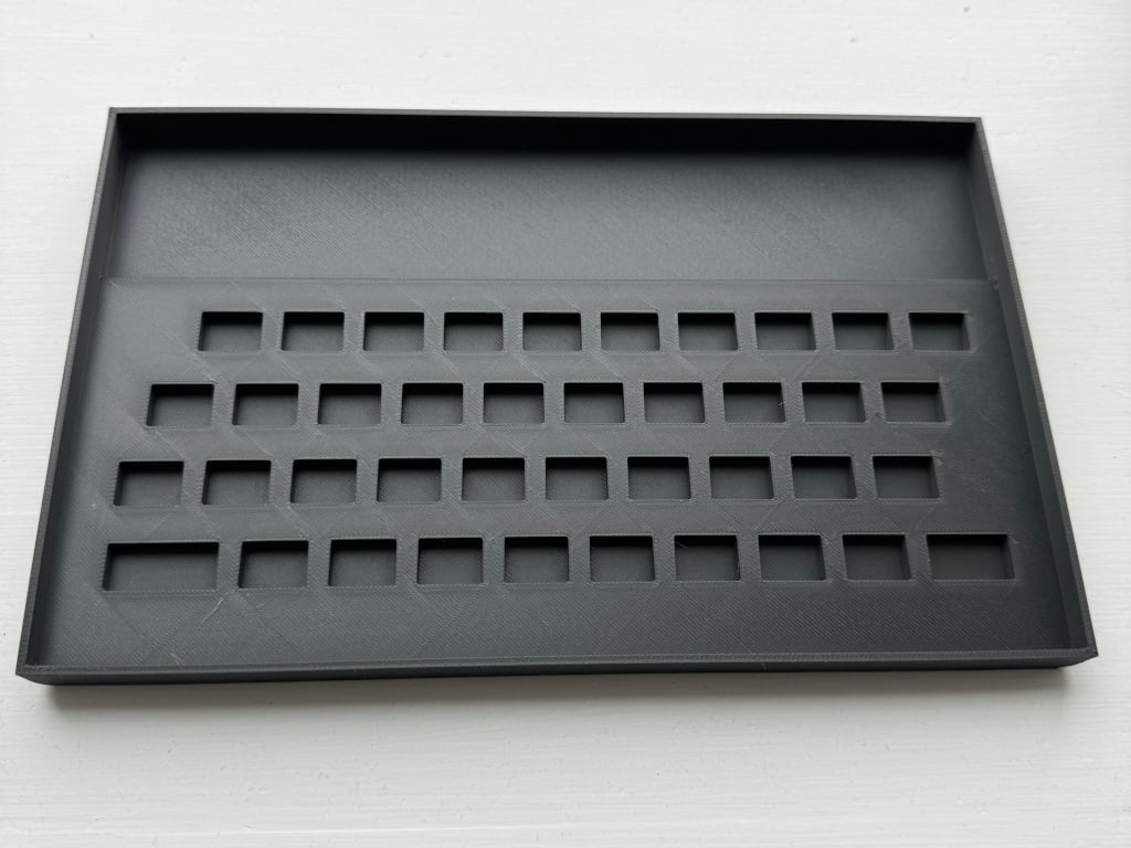 Dust Cover for ZX Spectrum Rubber Key Case by TomDD | Download free STL ...