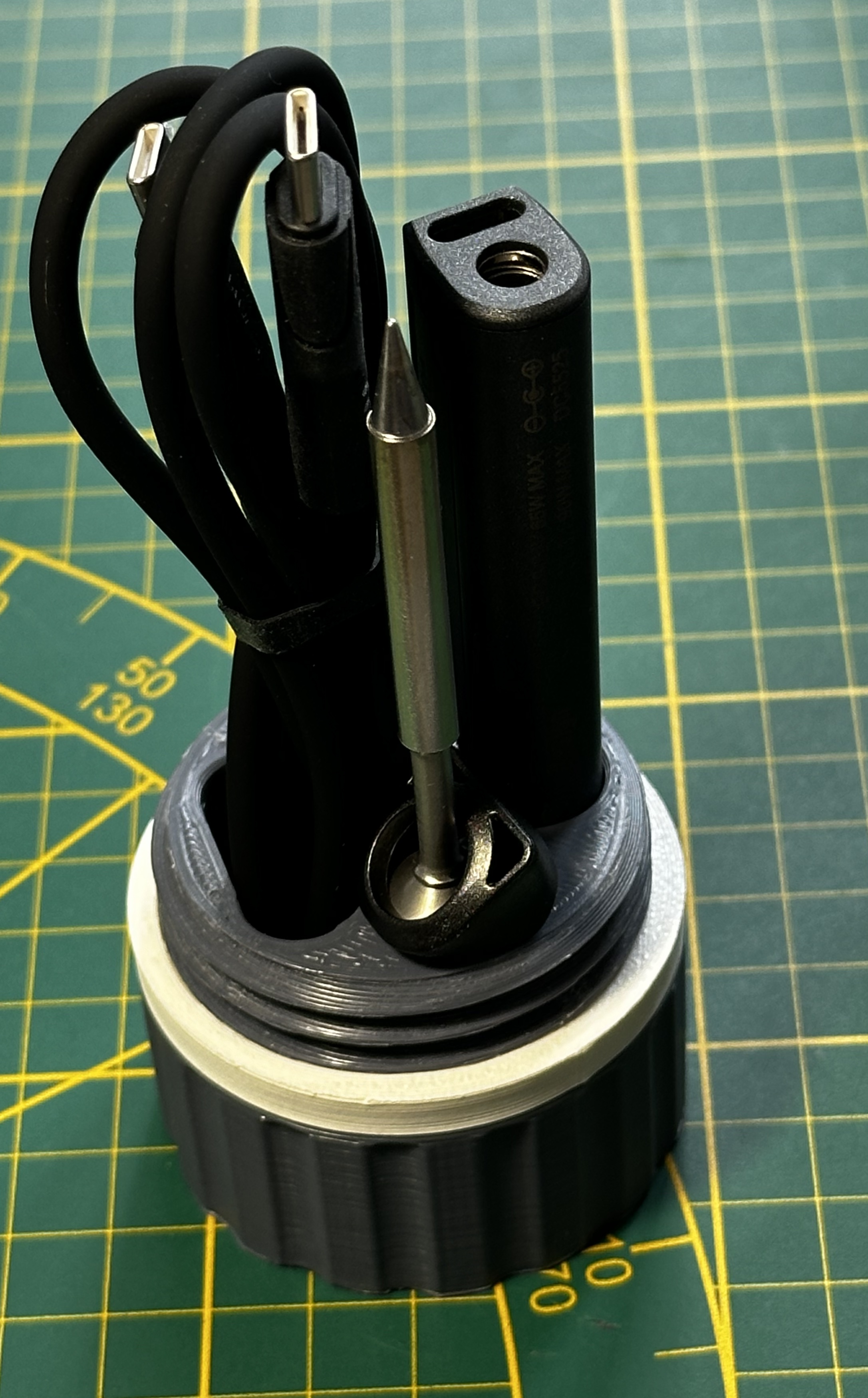 TS101 Case bottom (Iron + 2 Tips + Cable) by Yanos | Download free STL ...