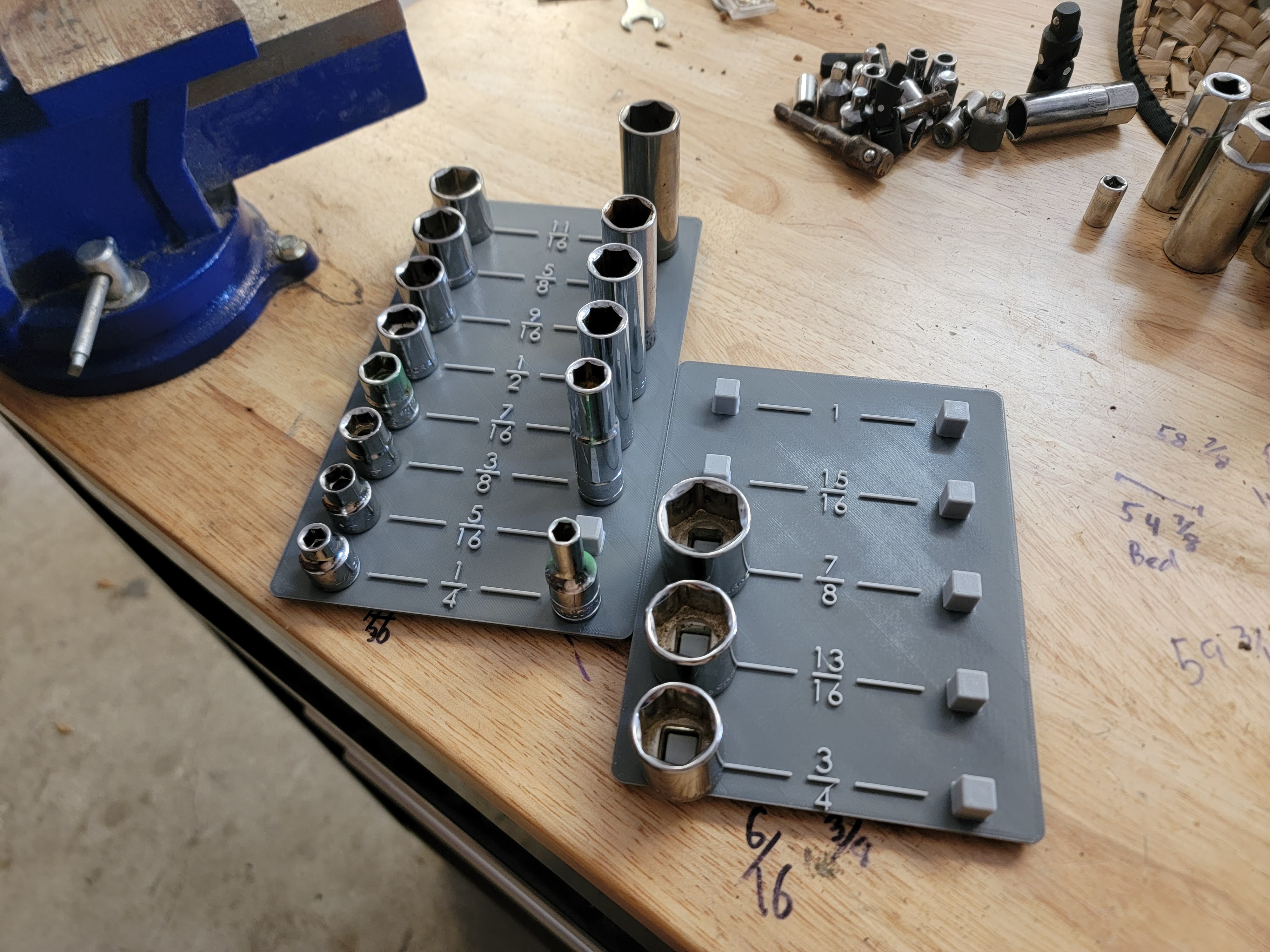 Vertical Universal socket holder 3/8" Imperial Gridfinity by Ian Cox ...