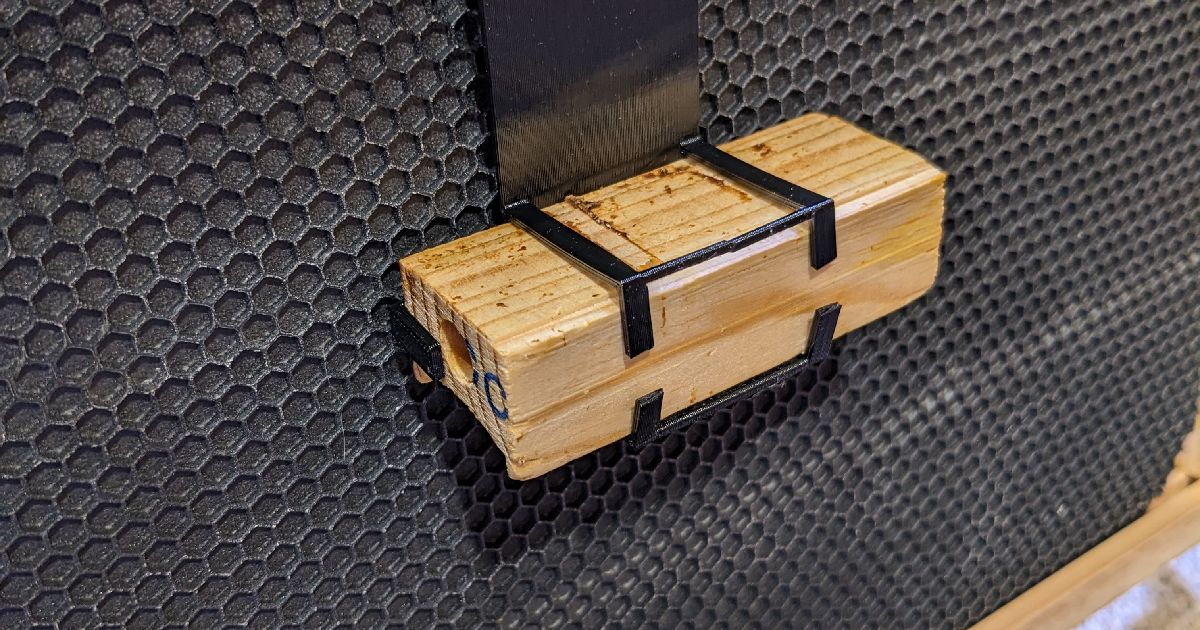 Queen Bee Cage Holder by gmmc | Download free STL model | Printables.com