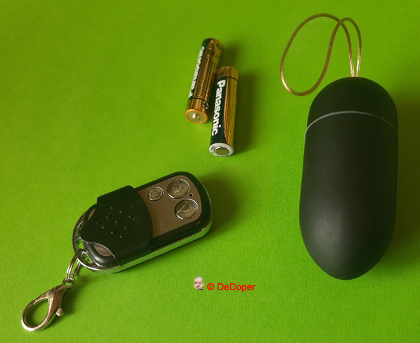Vibrating egg with remote control storage by Dedoper | Download free ...
