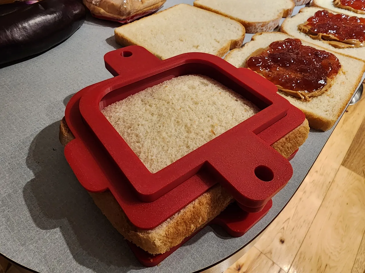 Uncrusted Sandwich Press - Large Bread V2 by NAV24 | Download free STL ...