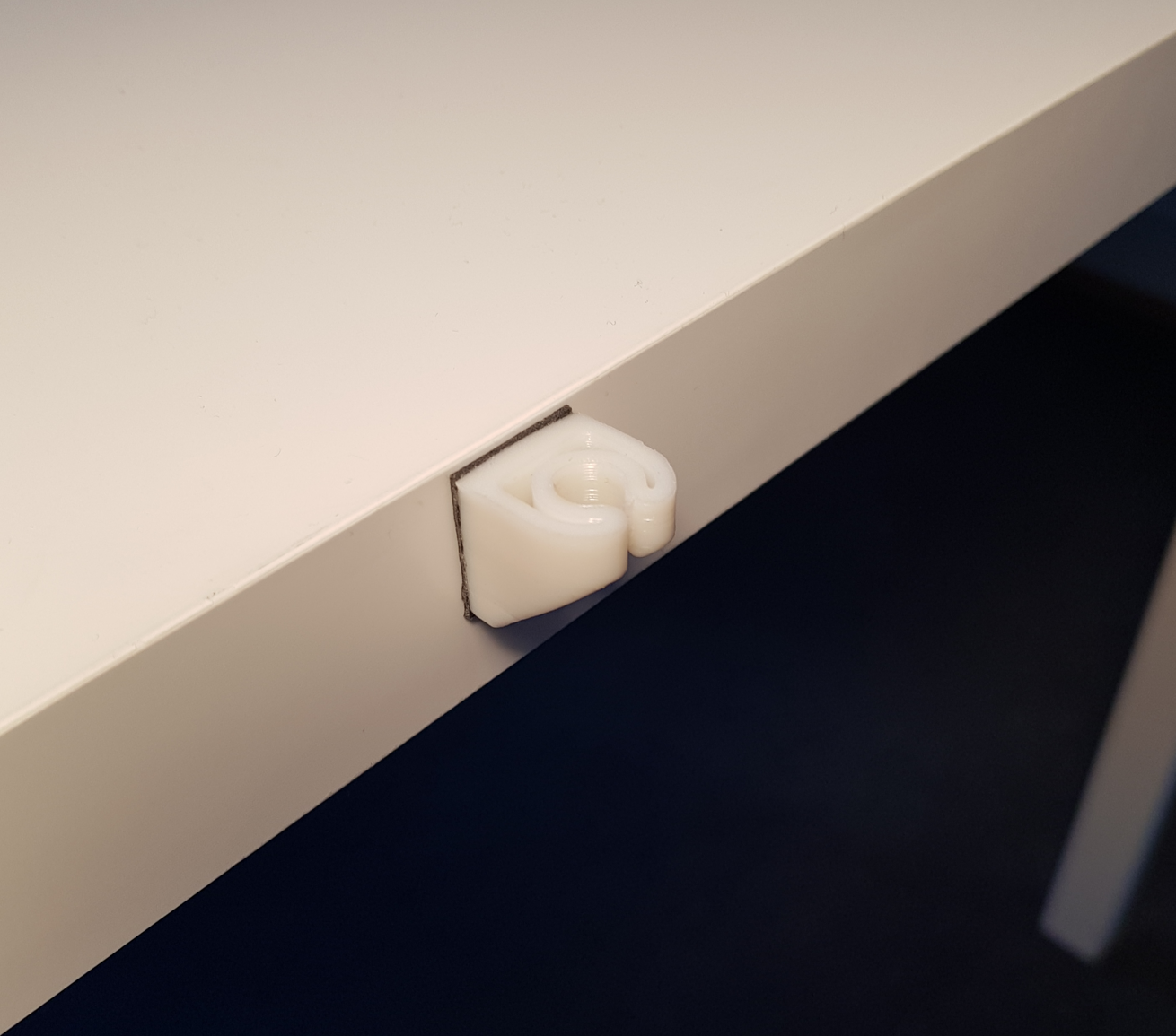Flexible cable holder by PjtrQ | Download free STL model | Printables.com