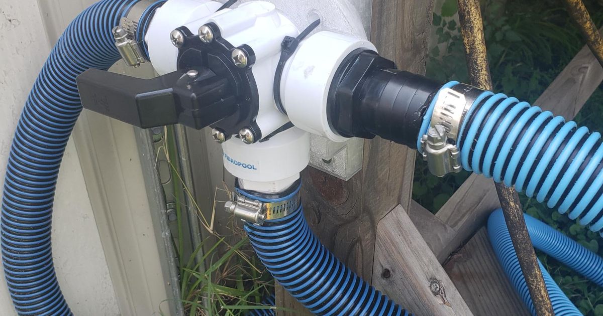 Pole/wall mount for 1.5" Fibropool diverter valve. by Charles Staton ...