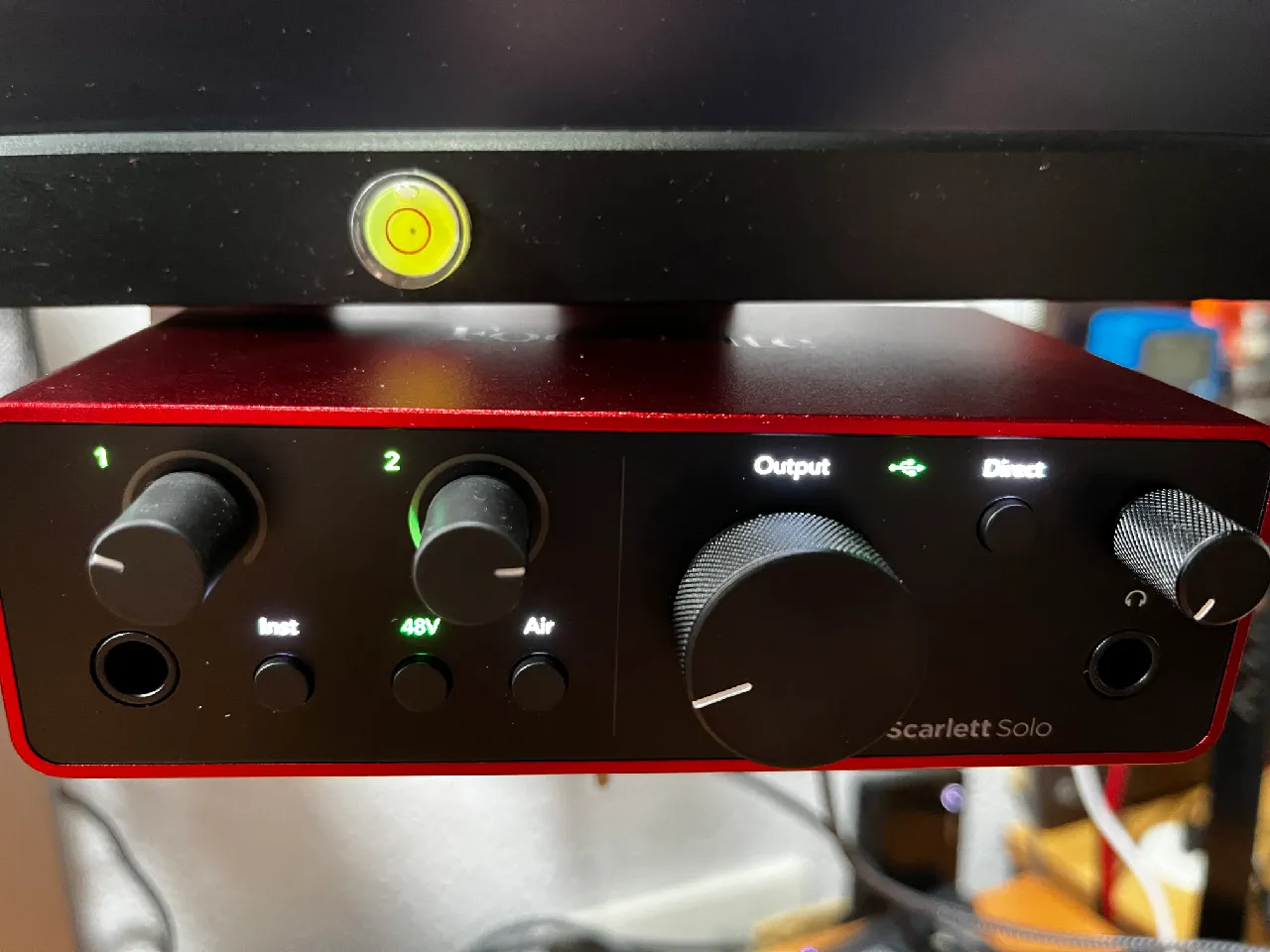 Focusrite Scarlett Solo gen 4 base support by Raúl Caro Pastorino ...