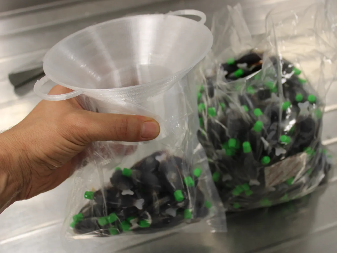 Bag Funnel by moWerk | Download free STL model | Printables.com