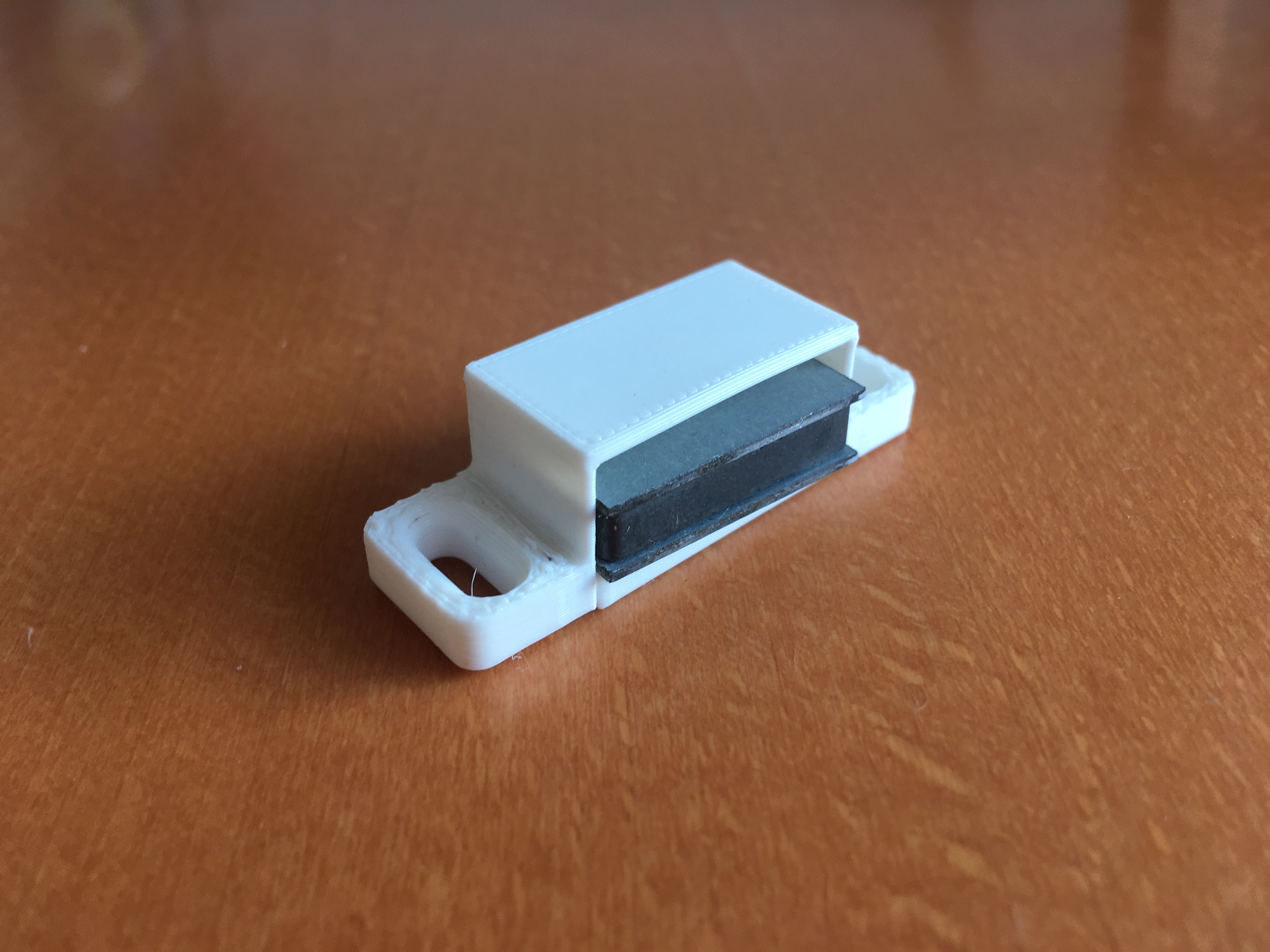 Door magnet holder by Elg | Download free STL model | Printables.com