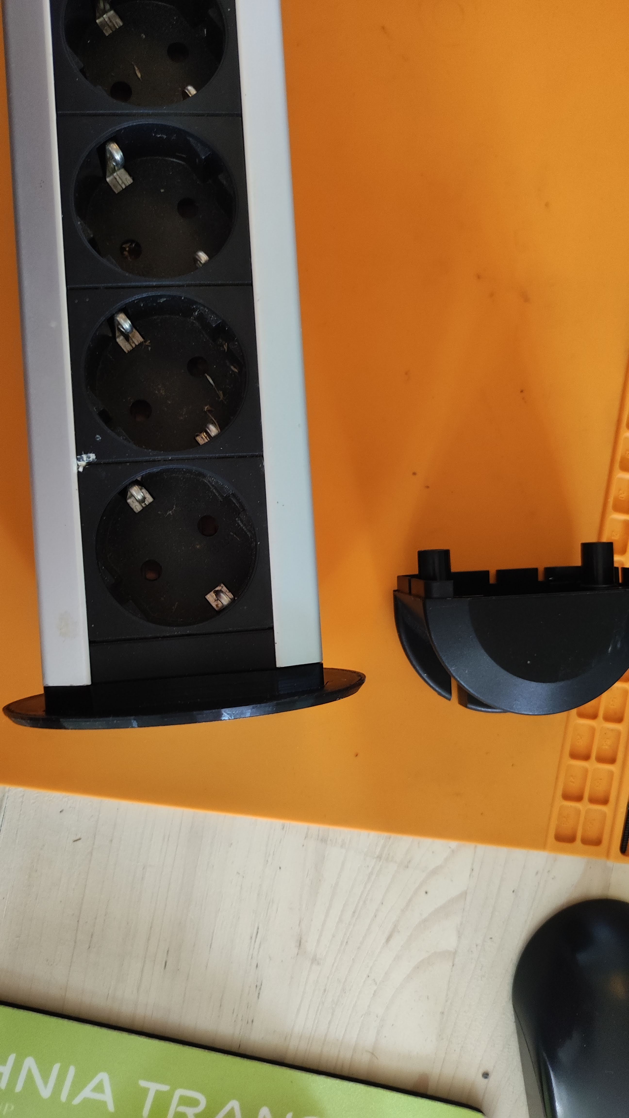 Powerboard / outlet strip Slider by Jodsalz | Download free STL model ...